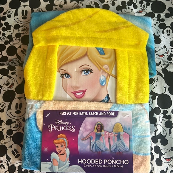 Disney | Bath | Disney Princess Cinderella Hooded Poncho Towel New ...